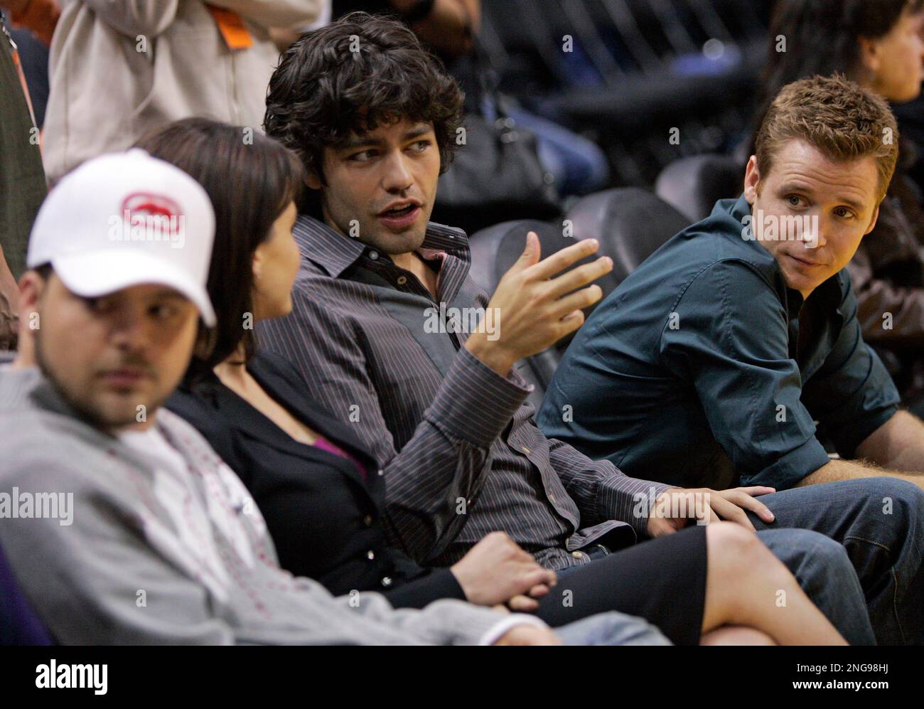 Cast members of the HBO series "Entourage" tape an episode of the show ...