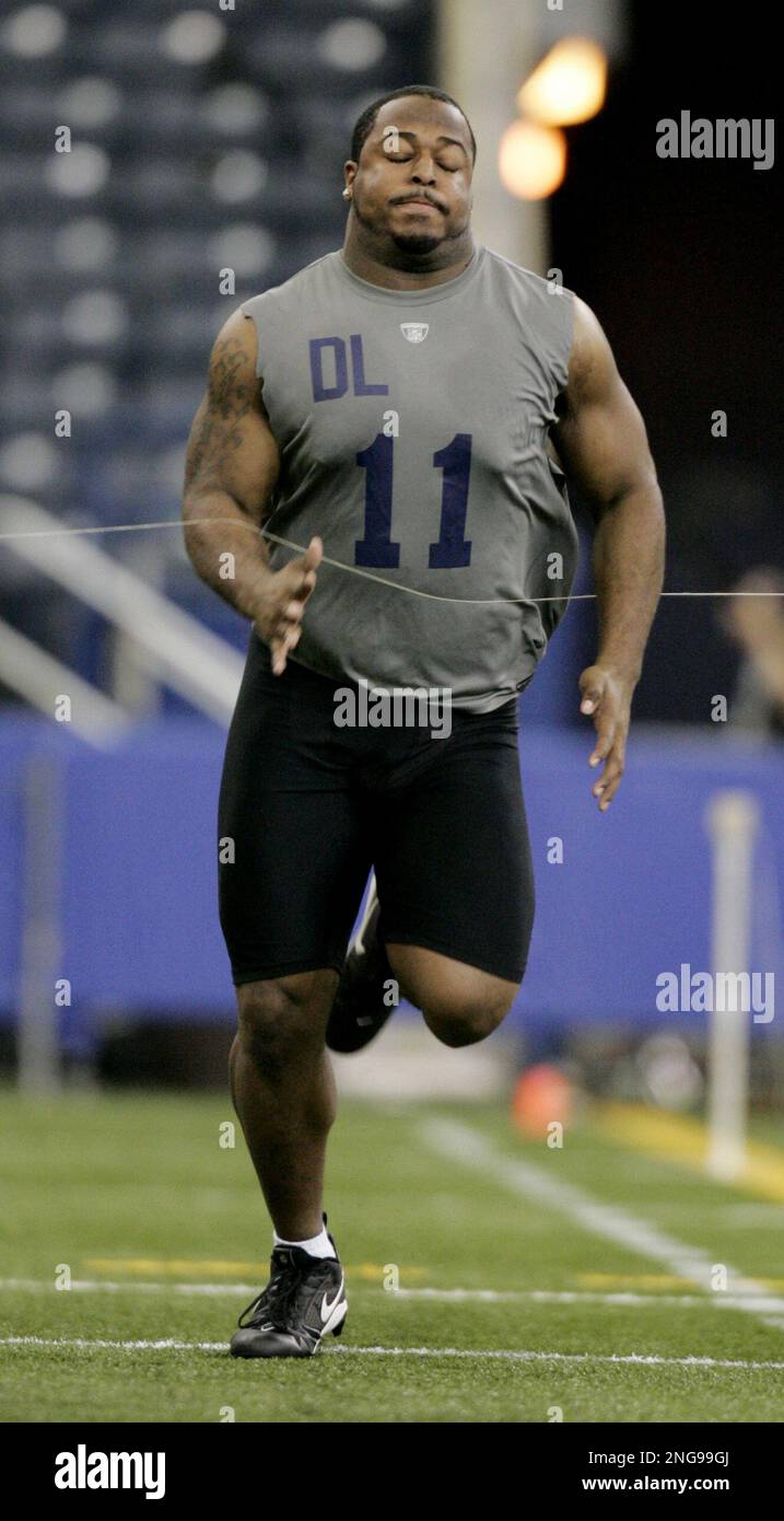 Barry Cofield of Northwestern crosses the finish line in the 40-yard ...