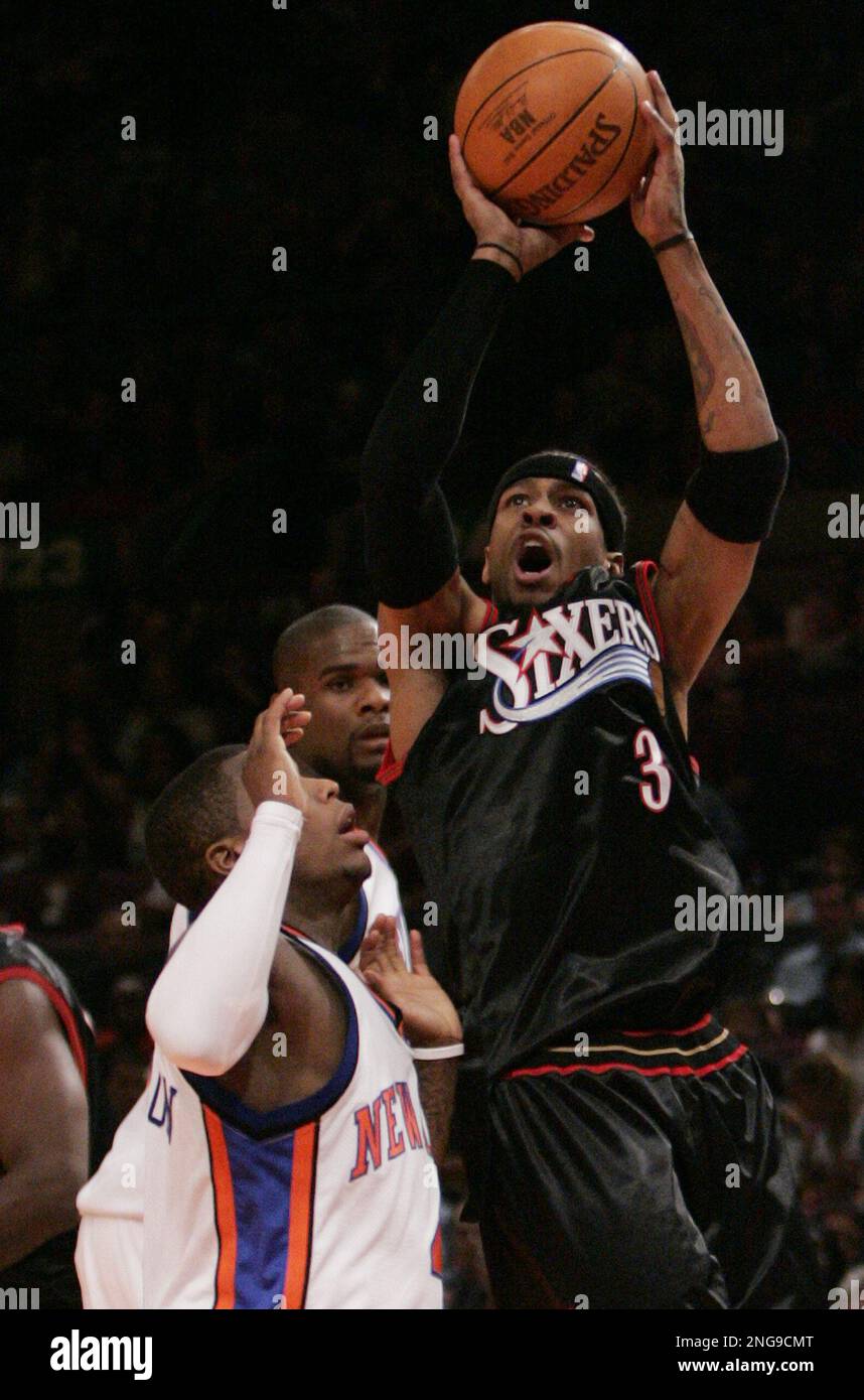 Philadelphia 76ers' Allen Iverson shoots over New York Knicks' Nate ...