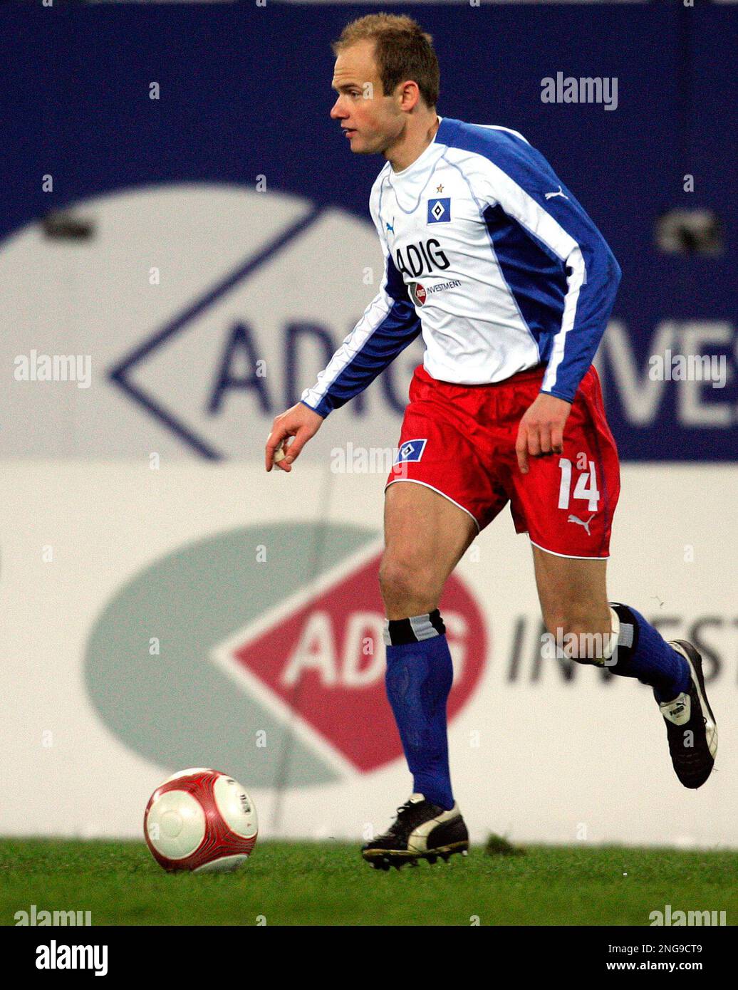 Hamburg's Czech soccer player David Jarolim during the German first ...