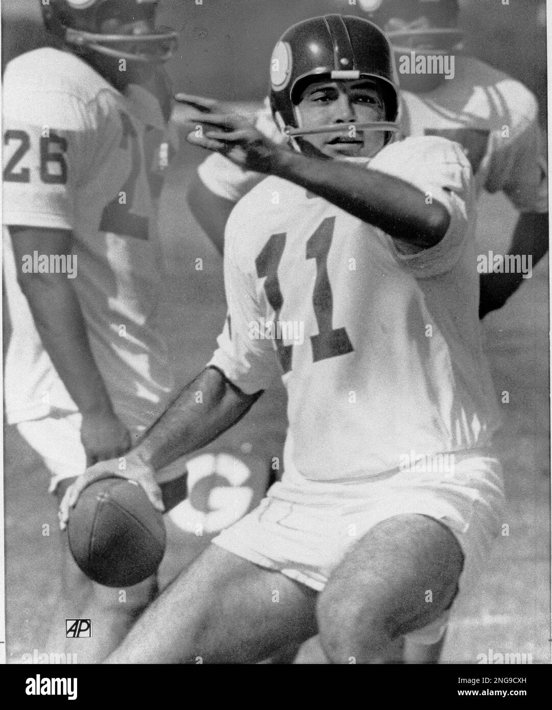 Joe Kapp of the Minnesota Vikings in football action, 1969. (AP Photo ...