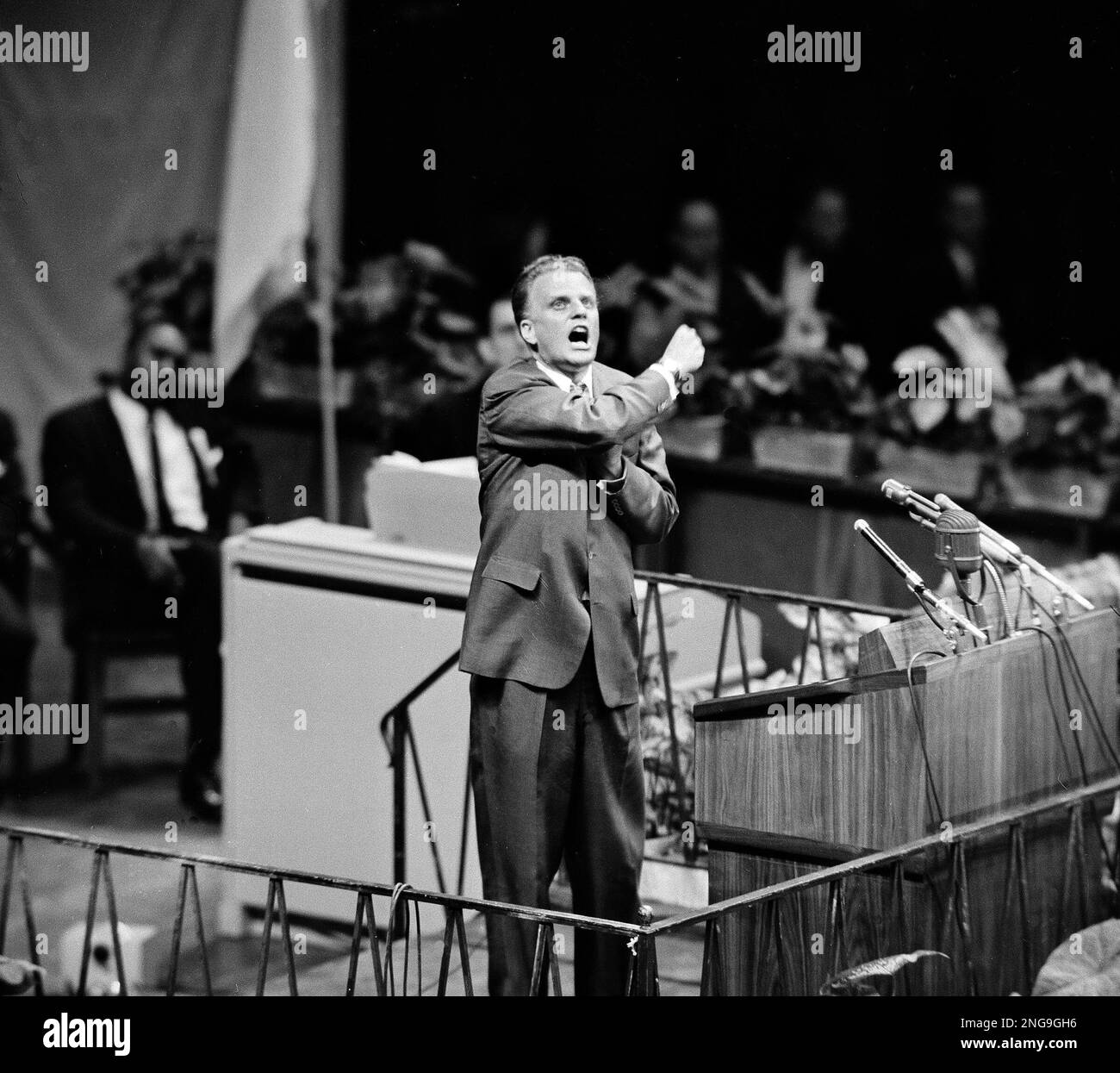 Evangelist Billy Graham preaches during his New York crusade in Madison ...