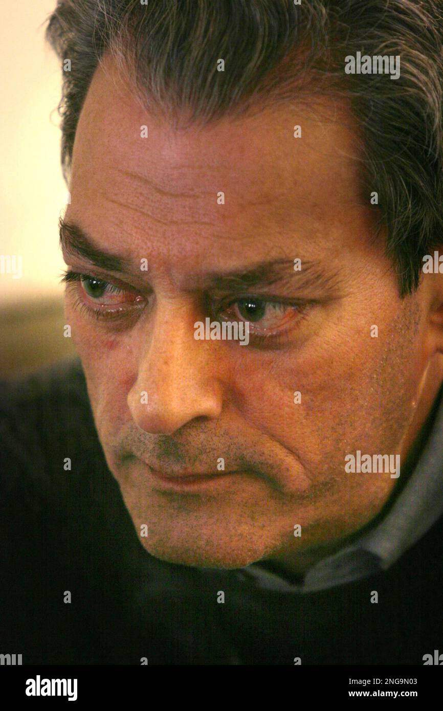 ** ADVANCE FOR WEEKEND EDITIONS, FEB. 23-26 **Writer Paul Auster poses ...