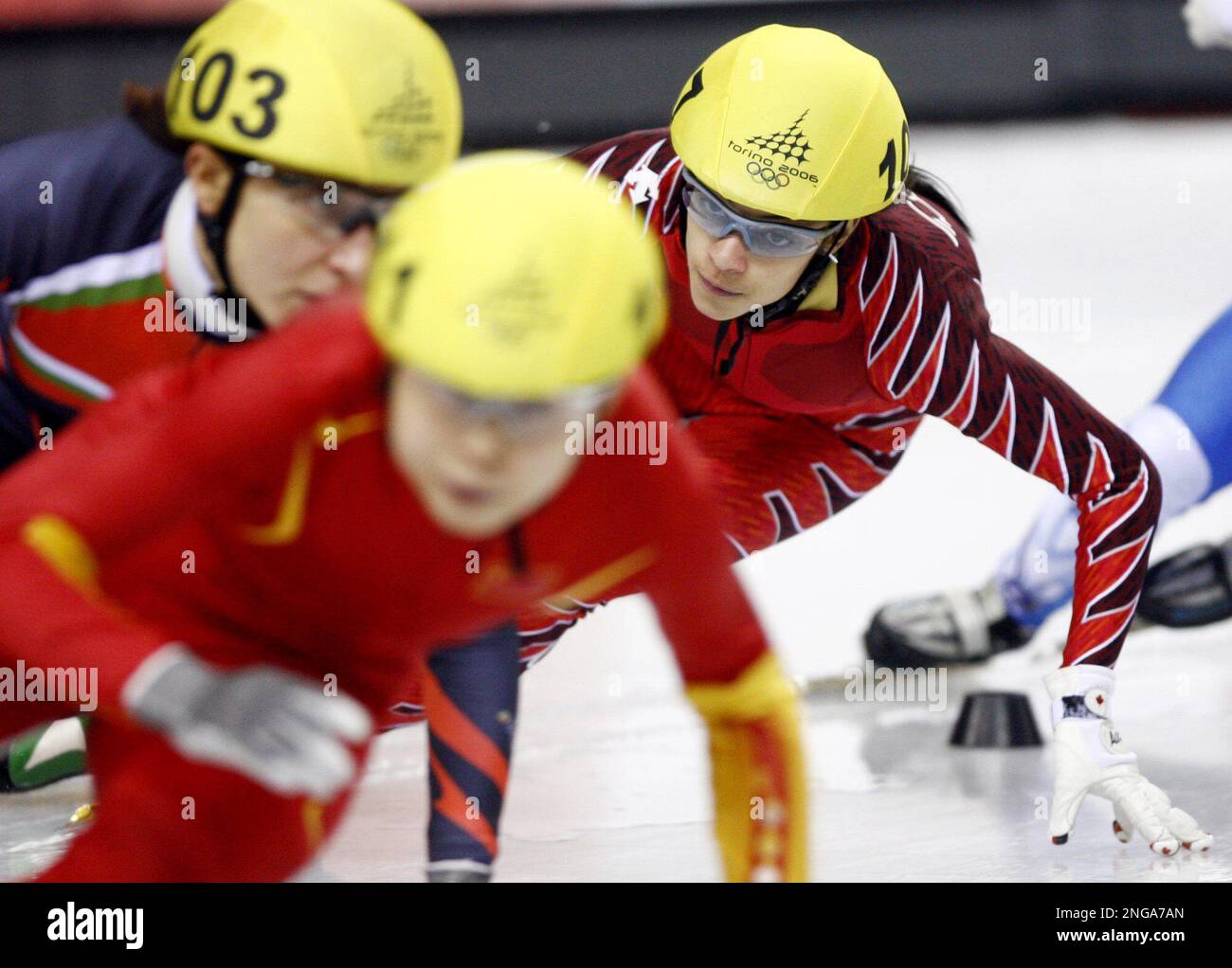 Canada's Kalyna Roberge struggles to catch up to Wang Meng from China ...