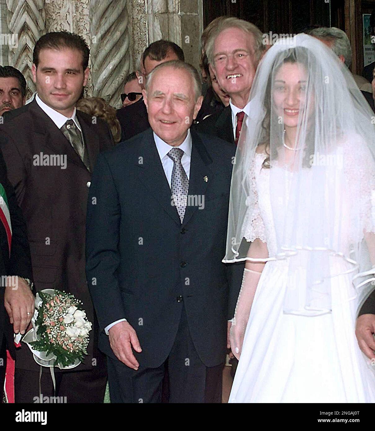 Italian president Carlo Azeglio Ciampi, second from left, and Germany's ...