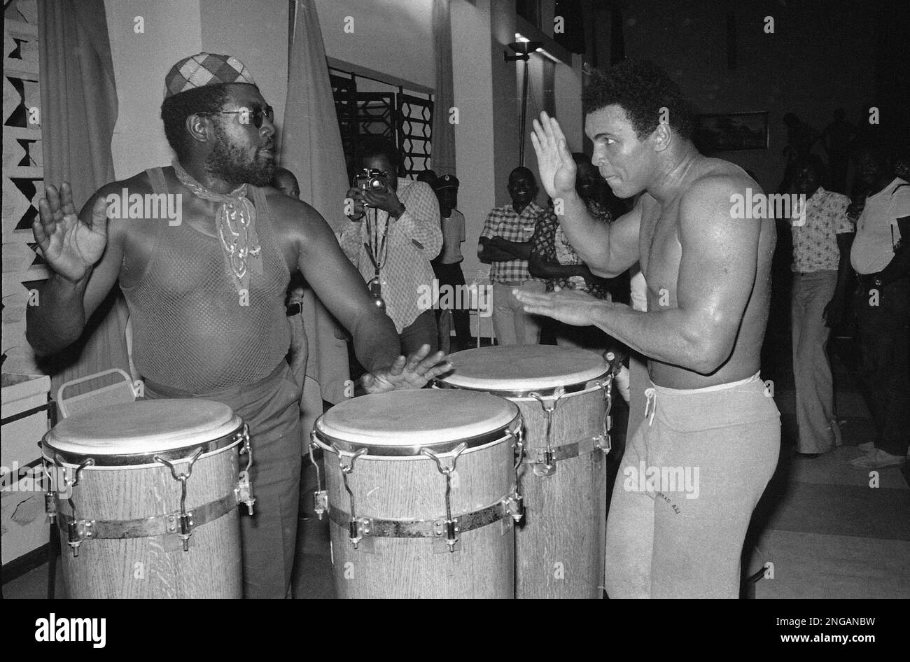 Heavyweight contender Muhammad Ali plays the bongos with "Big Black" at ...