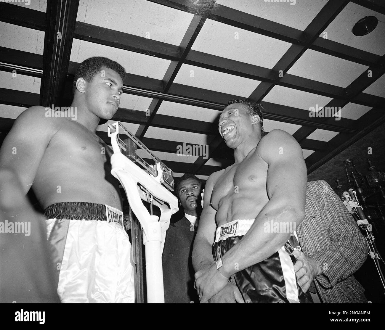 Heavyweight champion Muhammad Ali, left, and challenger Cleveland ...