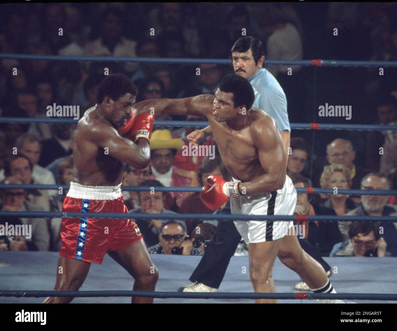 Muhammad Ali throws a right at Ron Lyle during fight action, May 16 ...
