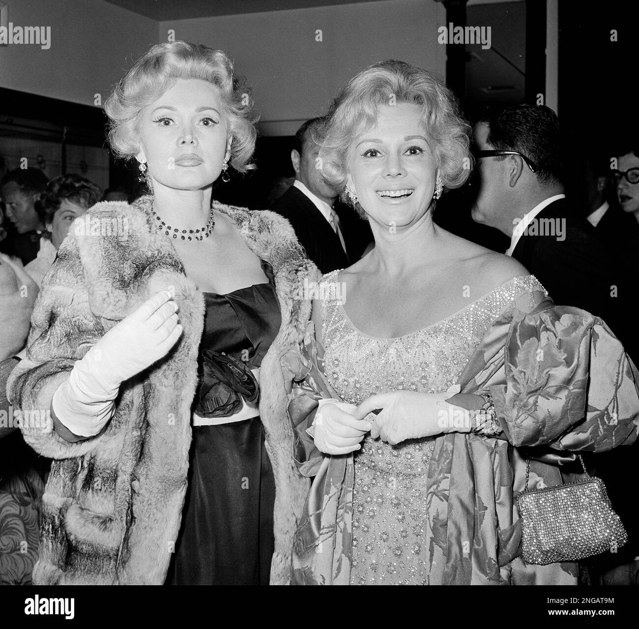 Zsa Zsa Gabor, left, and her sister Eva arrive at the Huntington ...