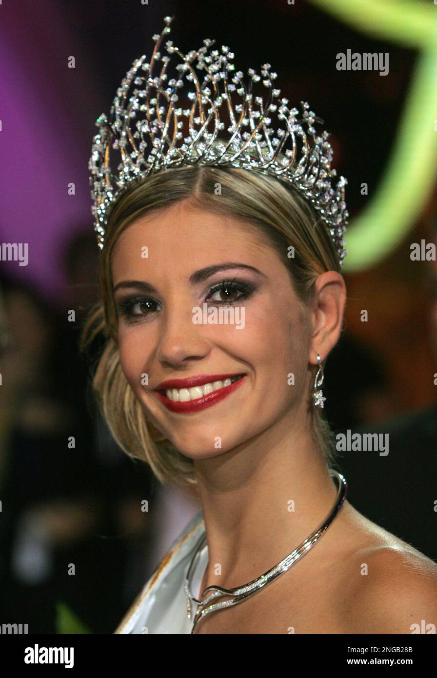 Alexandra Rosenfeld, is crowned Miss France 2006, in Cannes, southern ...