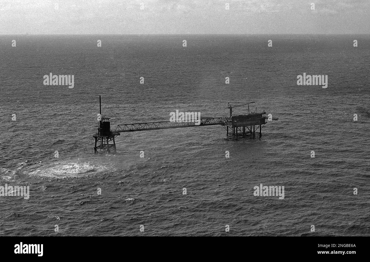 Oil continues to bubble to the surface of the gulf of Mexico 55 miles ...