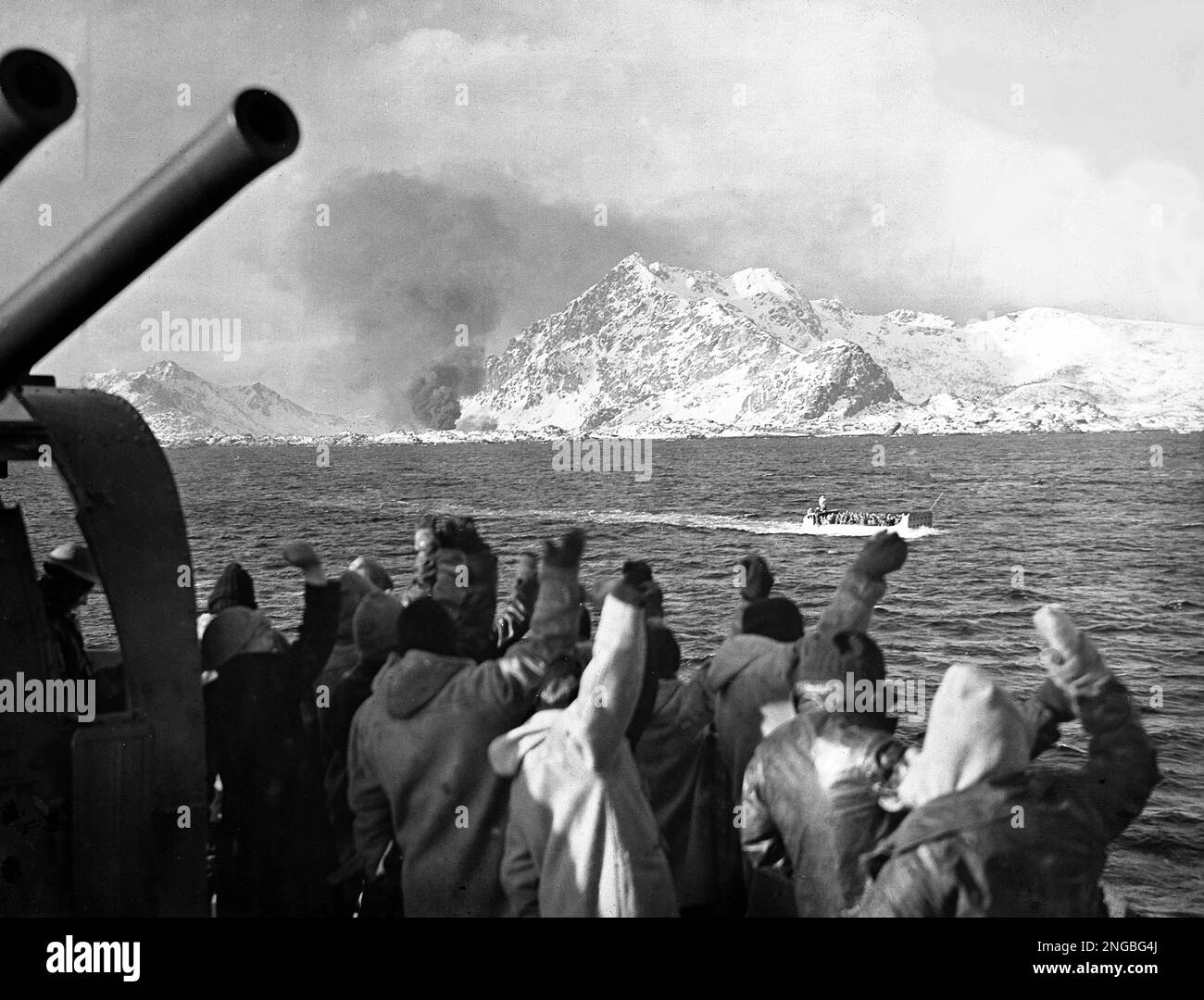 British commandos return from a successful raid on the Lofoten Islands ...