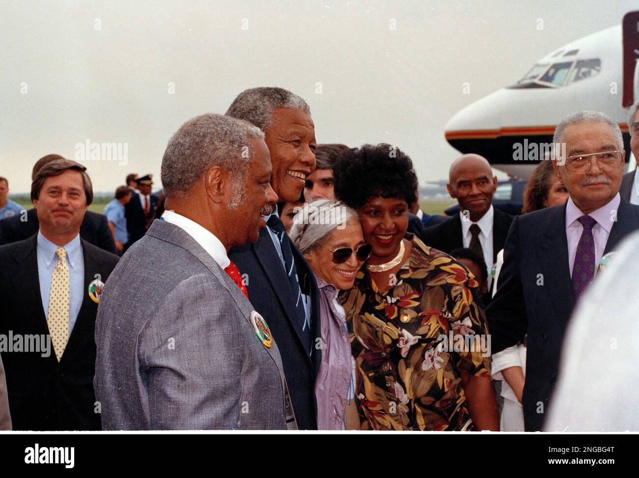 Nelson and Winnie Mandela flank groundbreaking civil rights figure Rosa ...