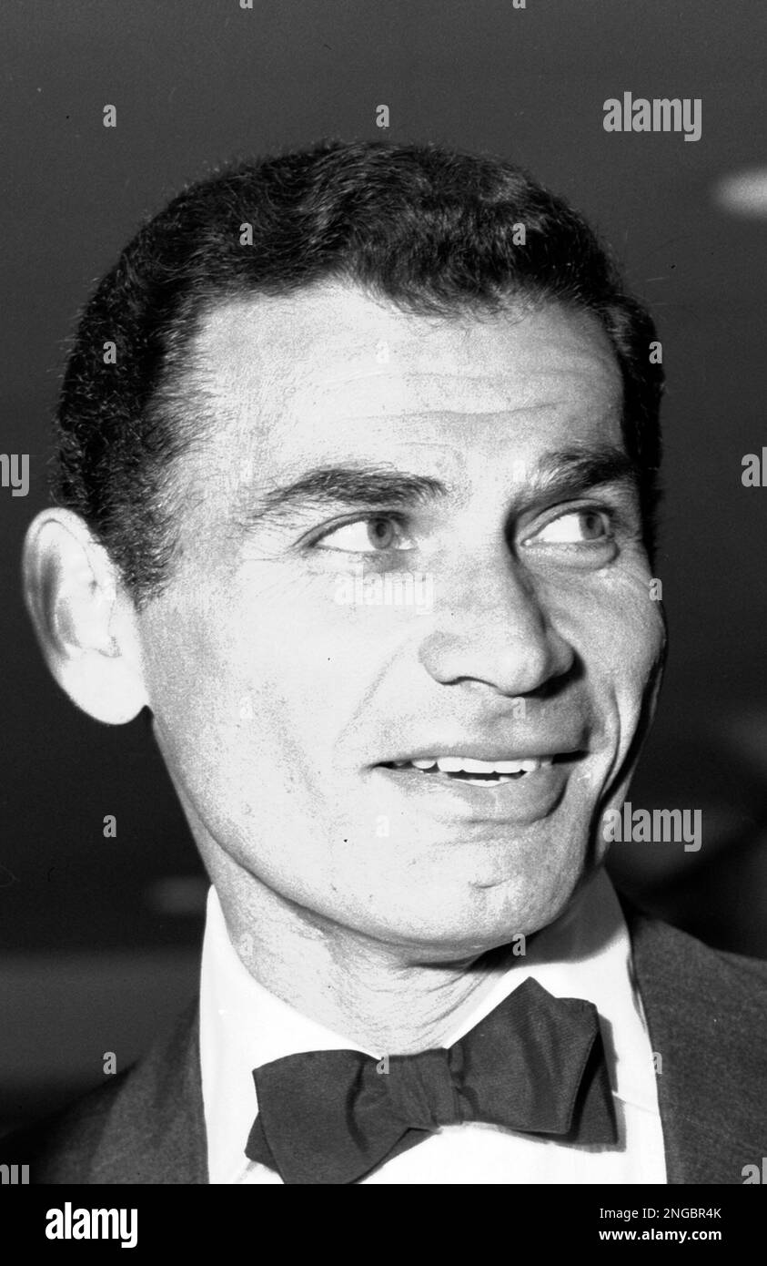 U.S. actor Jeff Chandler arrives at the Columbia Theatre, London, Sept ...