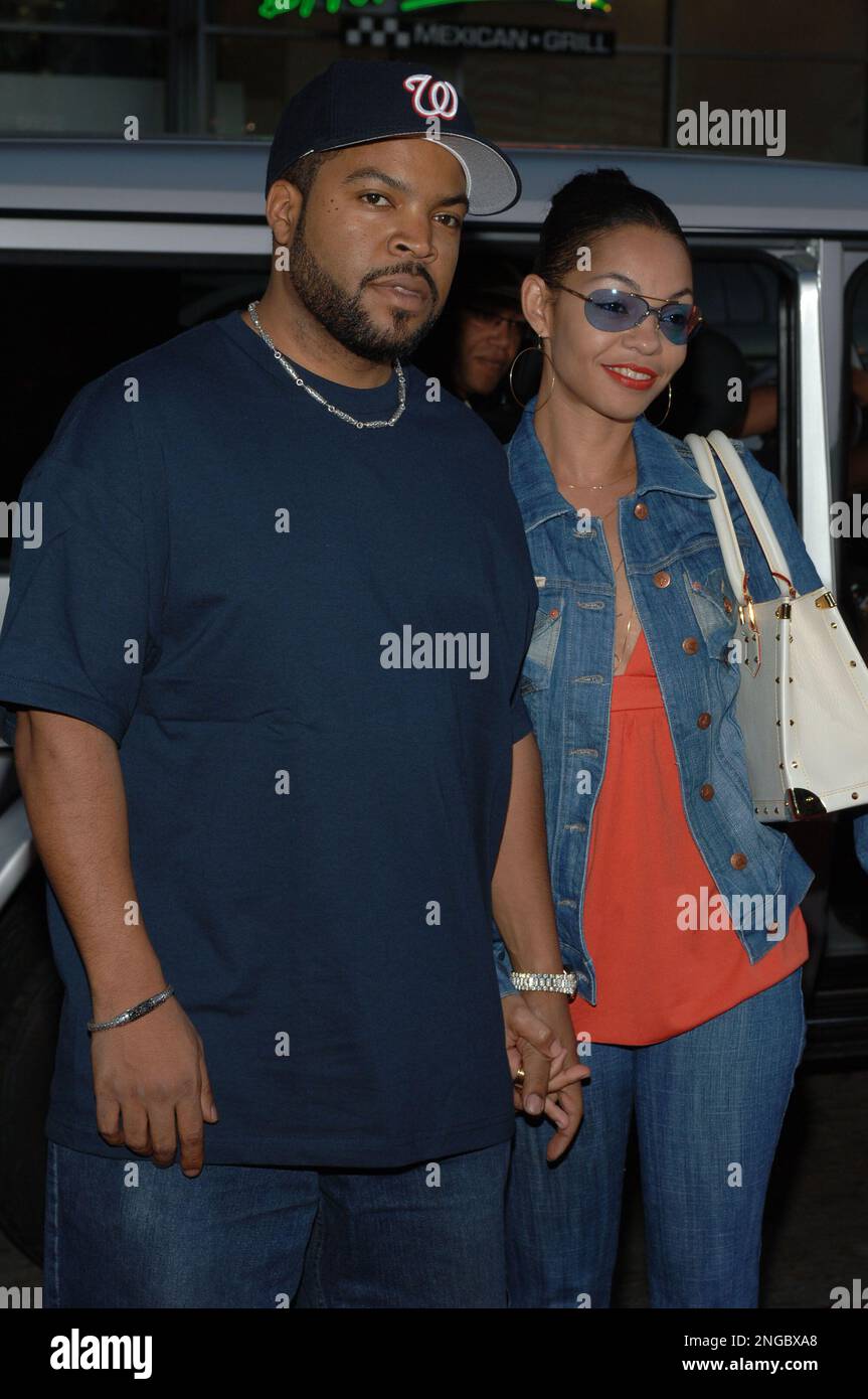 Ice Cube and his wife arrive for the premiere of the "The Honeymooners ...