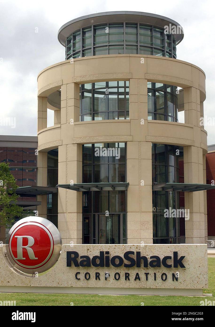 A view of the front of RadioShack Corp.' new headquarters, Wednesday ...