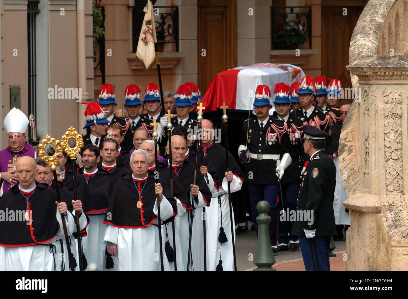Guards carry the coffin of Prince Rainier III before the funeral ...