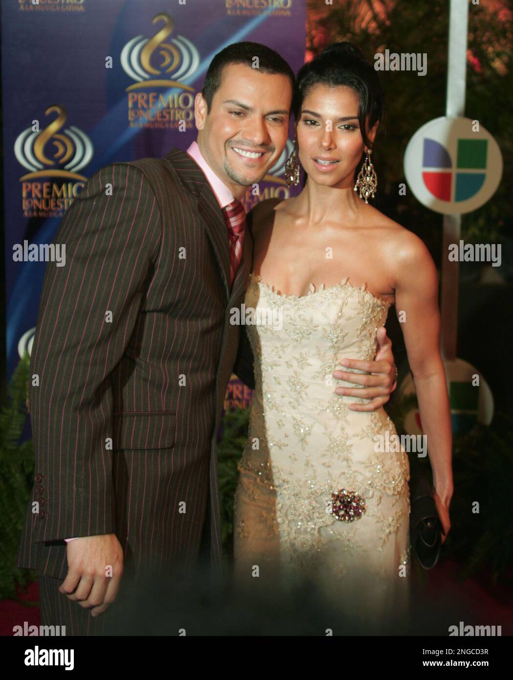 Roselyn Sanchez And Victor Manuelle