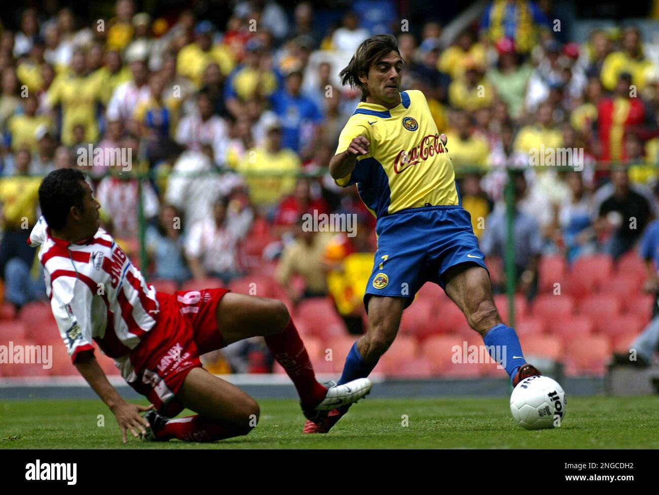 America'soccer player Claudio Lopez " Piojo" from Argentina kicks the ...