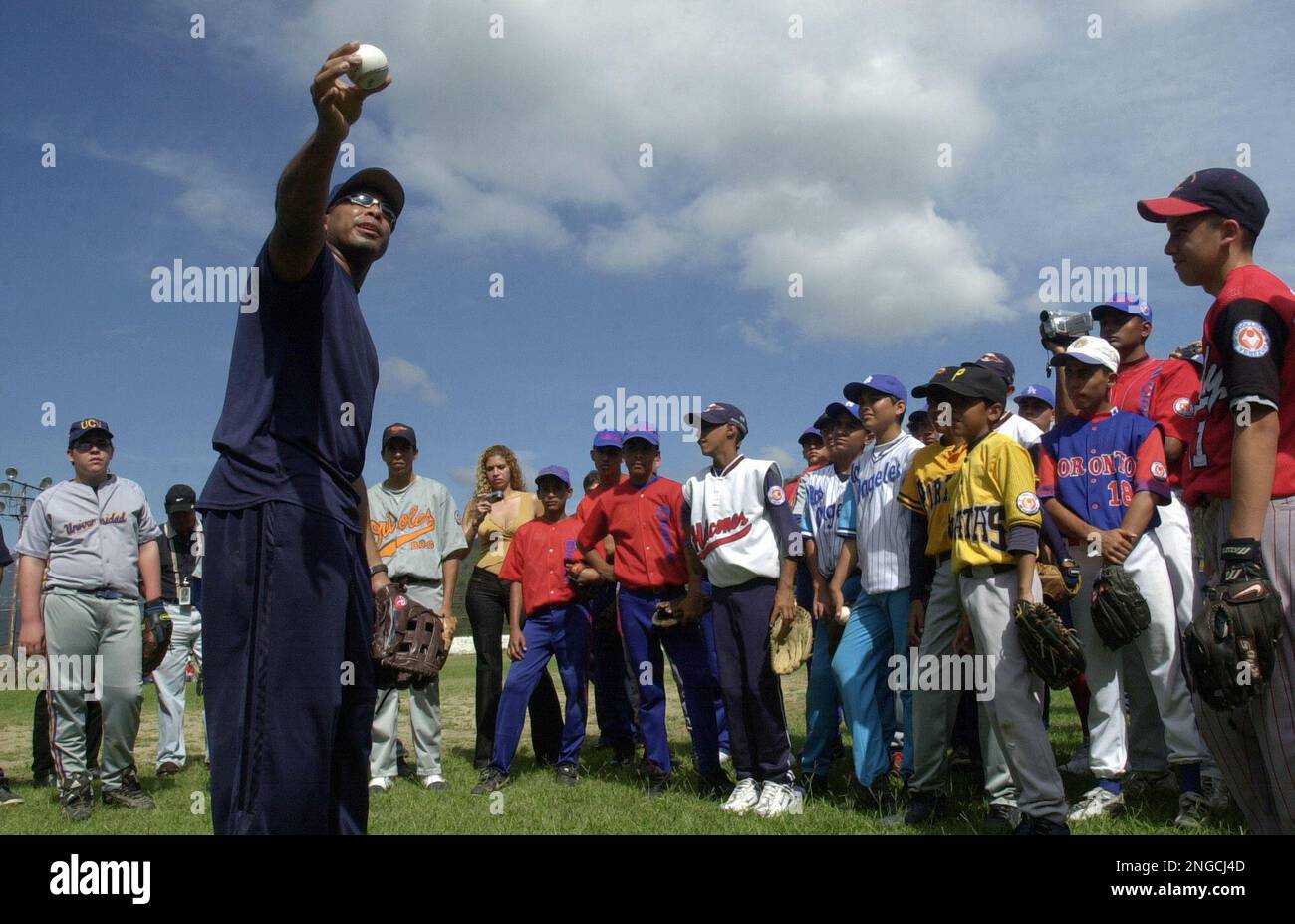 Bernie Williams, a New York Yankees baseball player from Puerto Rico ...
