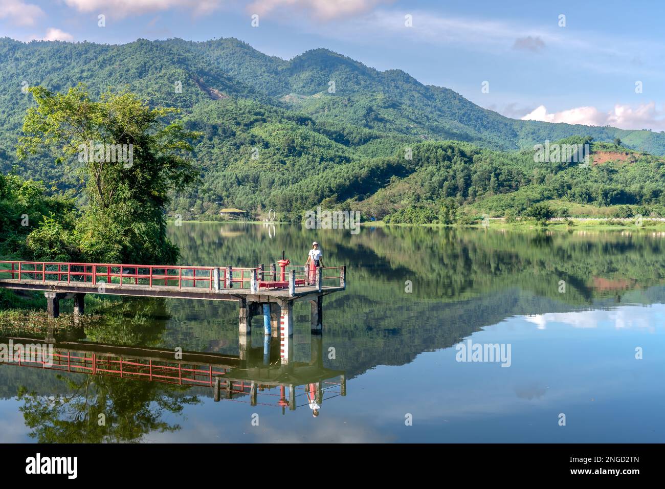 Irrigation works - Water retaining dam at the Little Village tourist ...