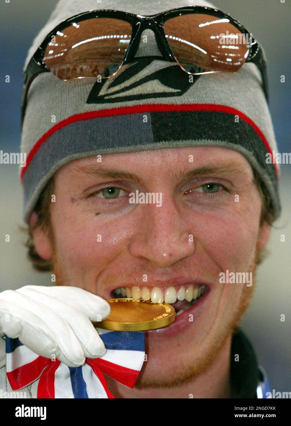 Winners in the men's 1000 meter race, Jeremy Wotherspoon of Canada ...
