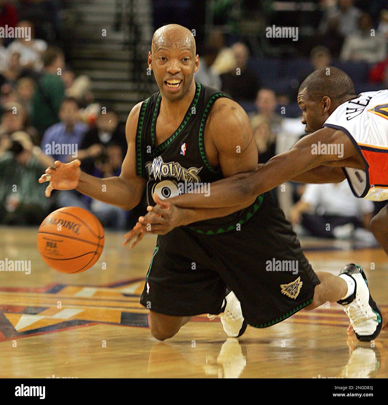 Golden State Warriors' Calbert Cheaney, right, knocks the ball loose ...