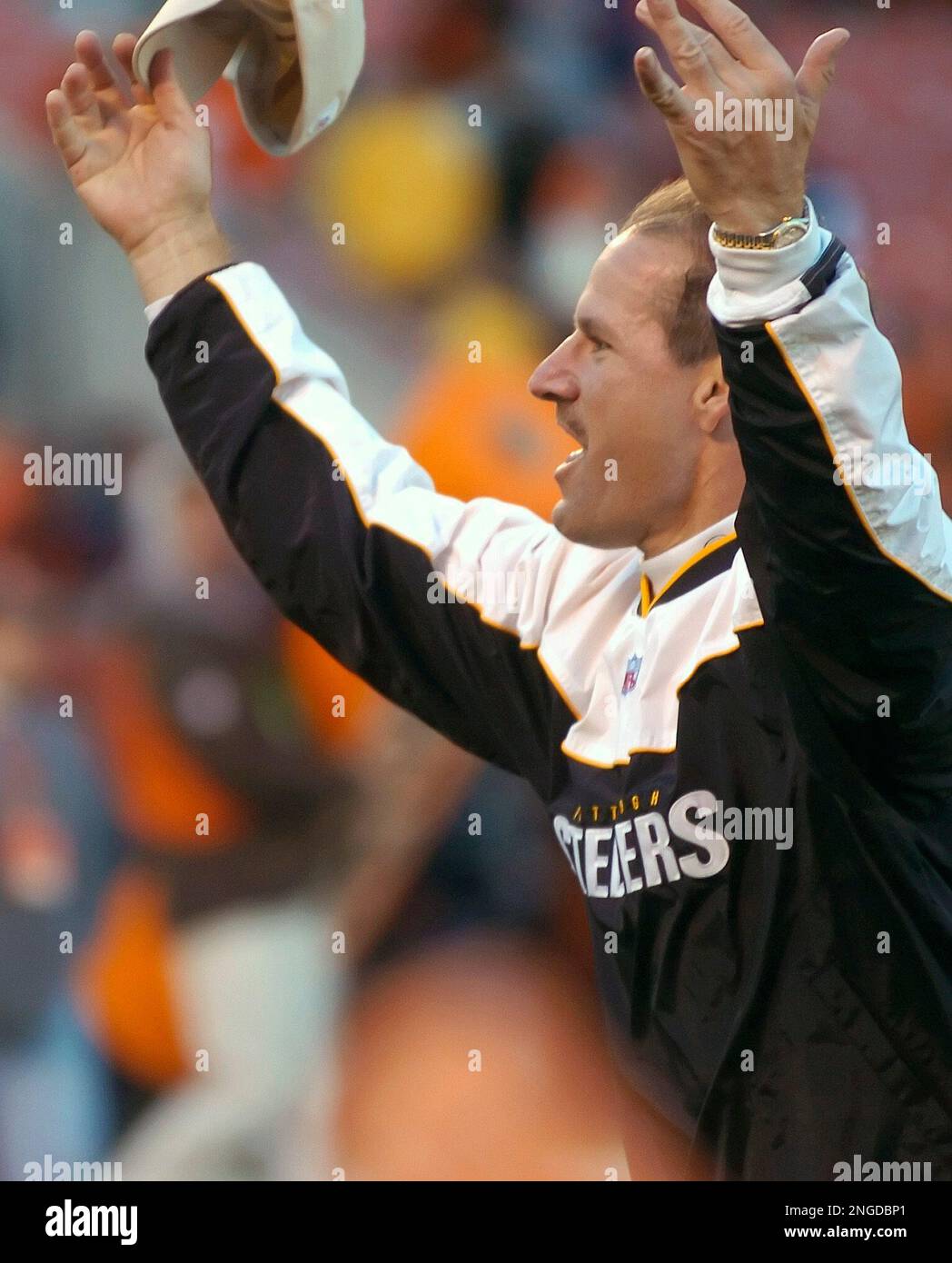 Pittsburgh Steelers coach Bill Cowher celebrates after the Steelers ...