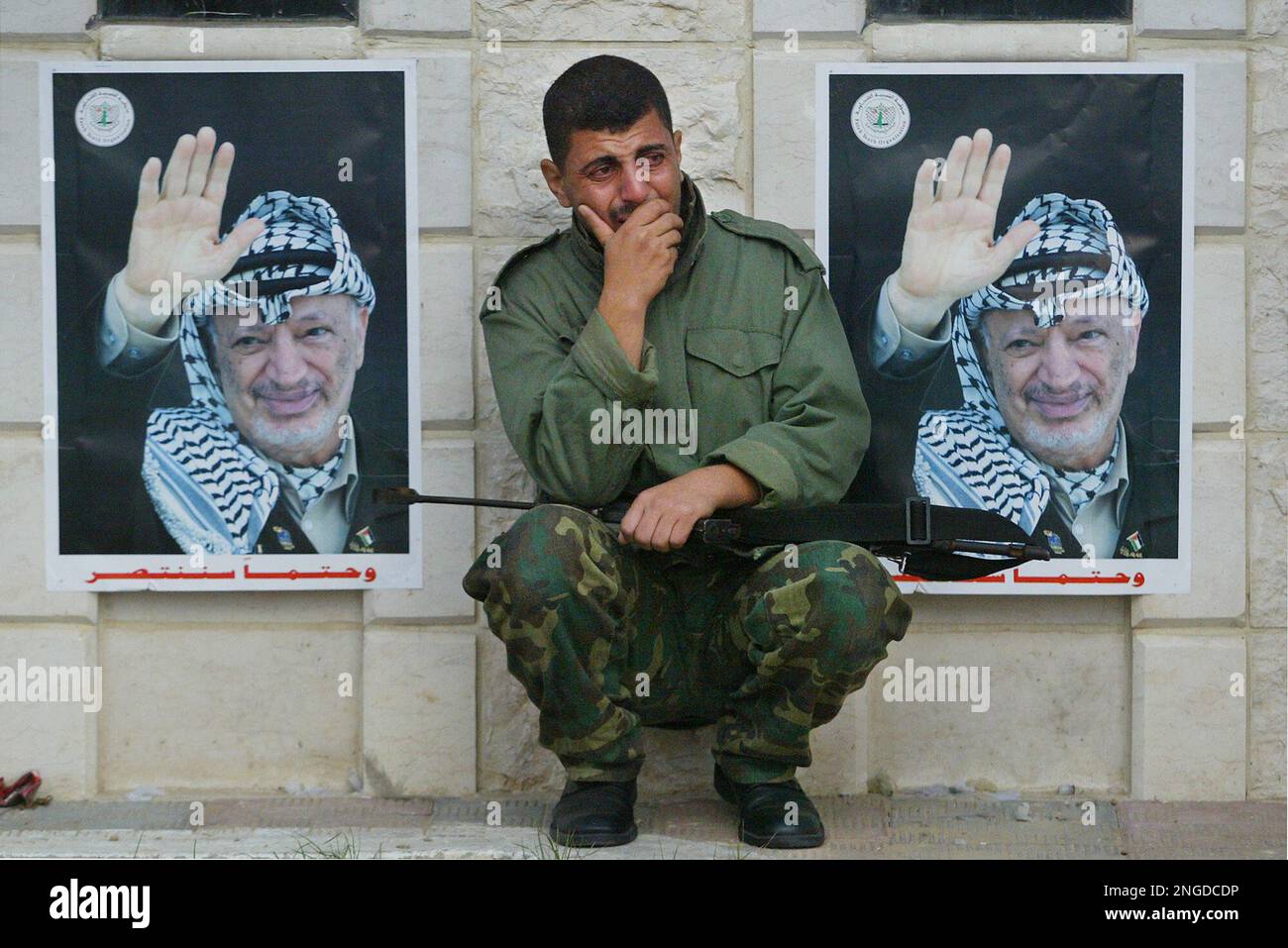 A soldier from Palestinian leader Yasser Arafat's 17th Force ...
