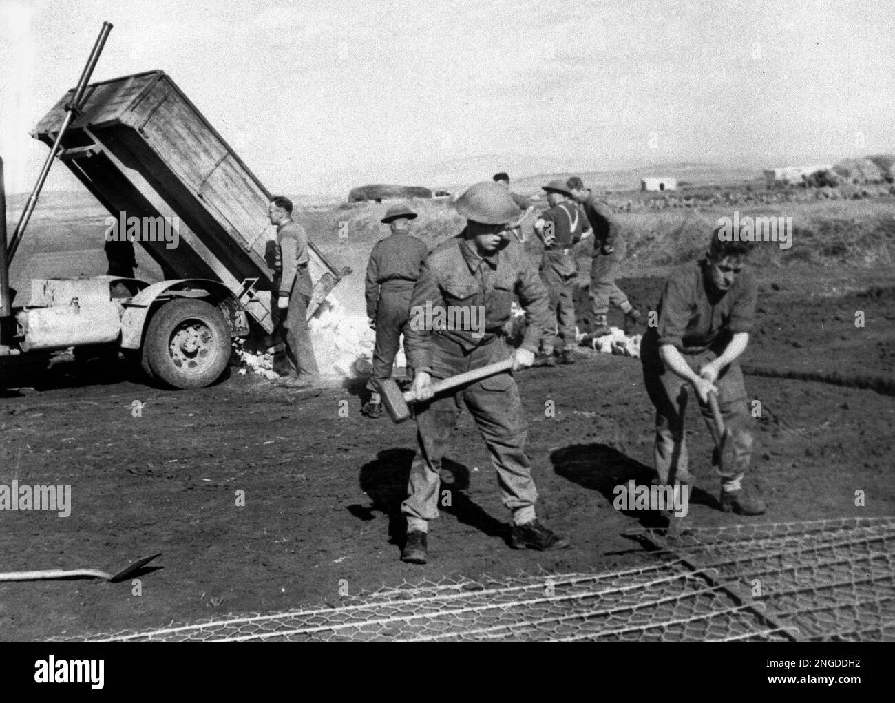 Soldiers of the Royal Engineers fix Somerfield track at an airfield in ...