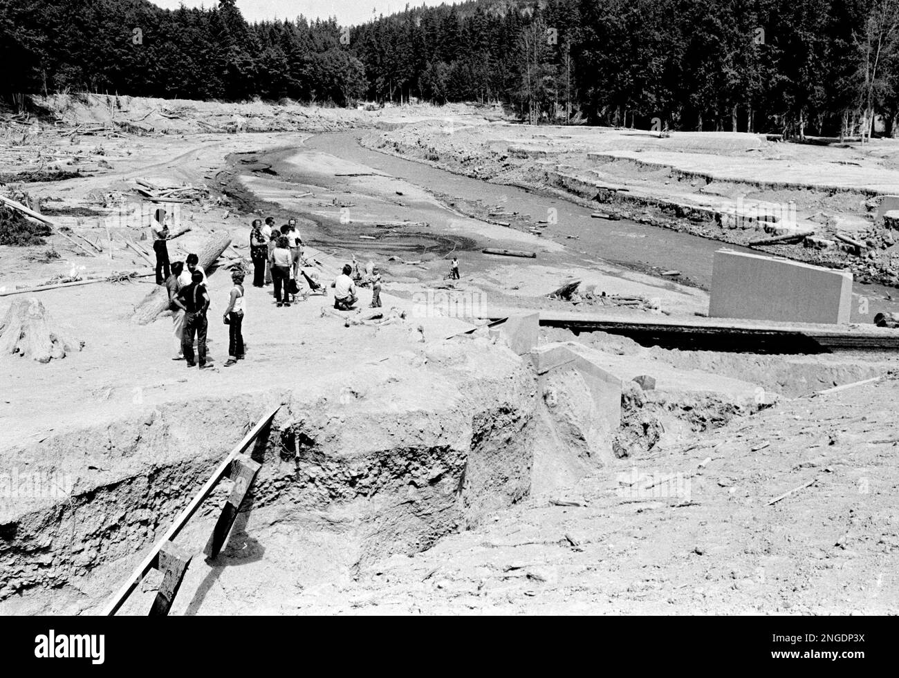 Tourist stop to look Sunday, Aug. 4, 1980 at the dusty, gray terrain ...