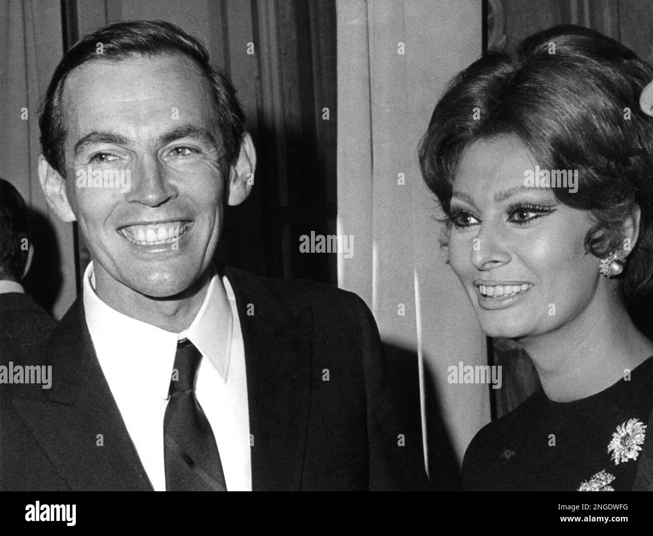 Italian actress Sophia Loren, right, and South African heart surgeon ...