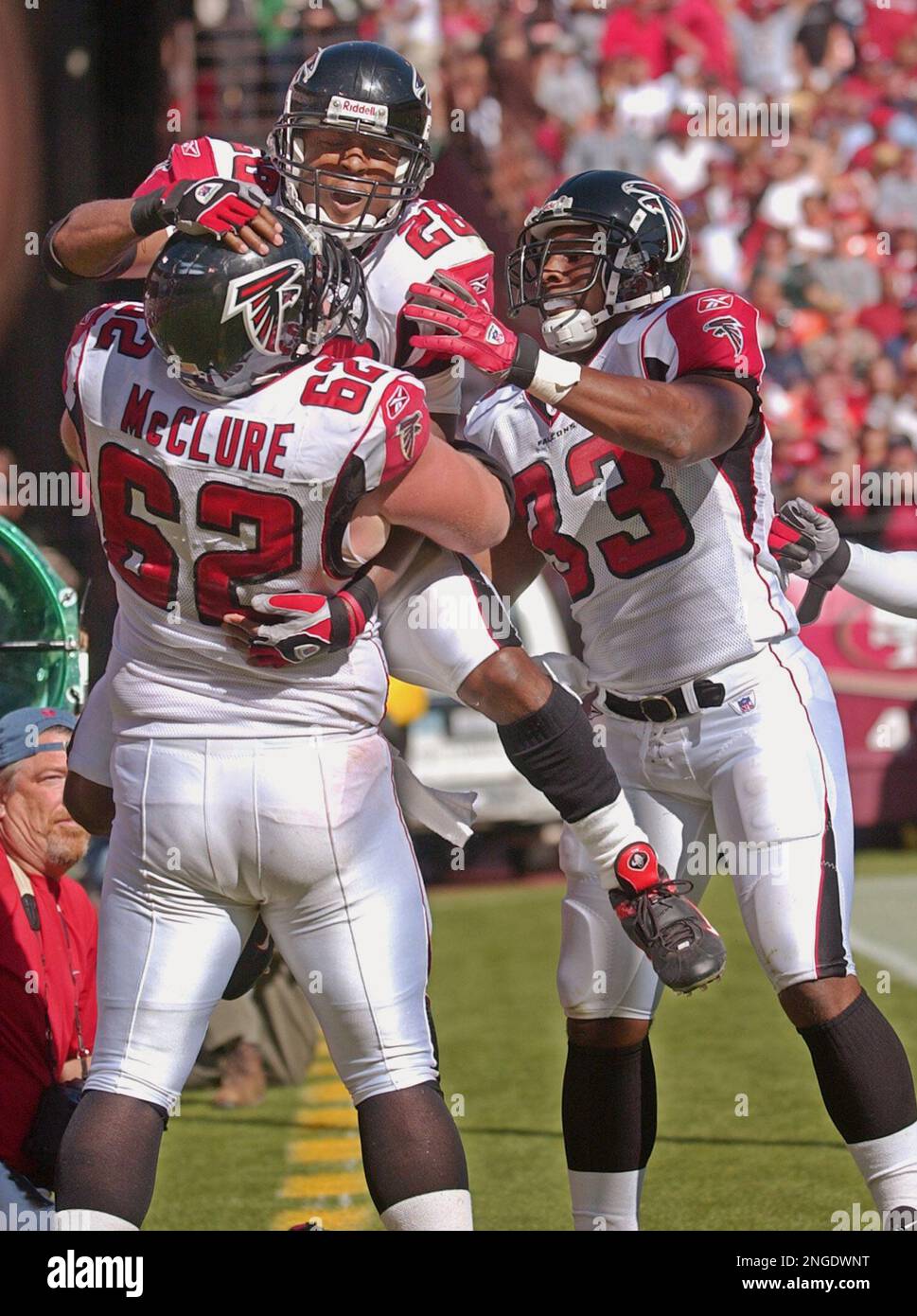 Atlanta Falcons running back Warrick Dunn (28) is congratulated by ...