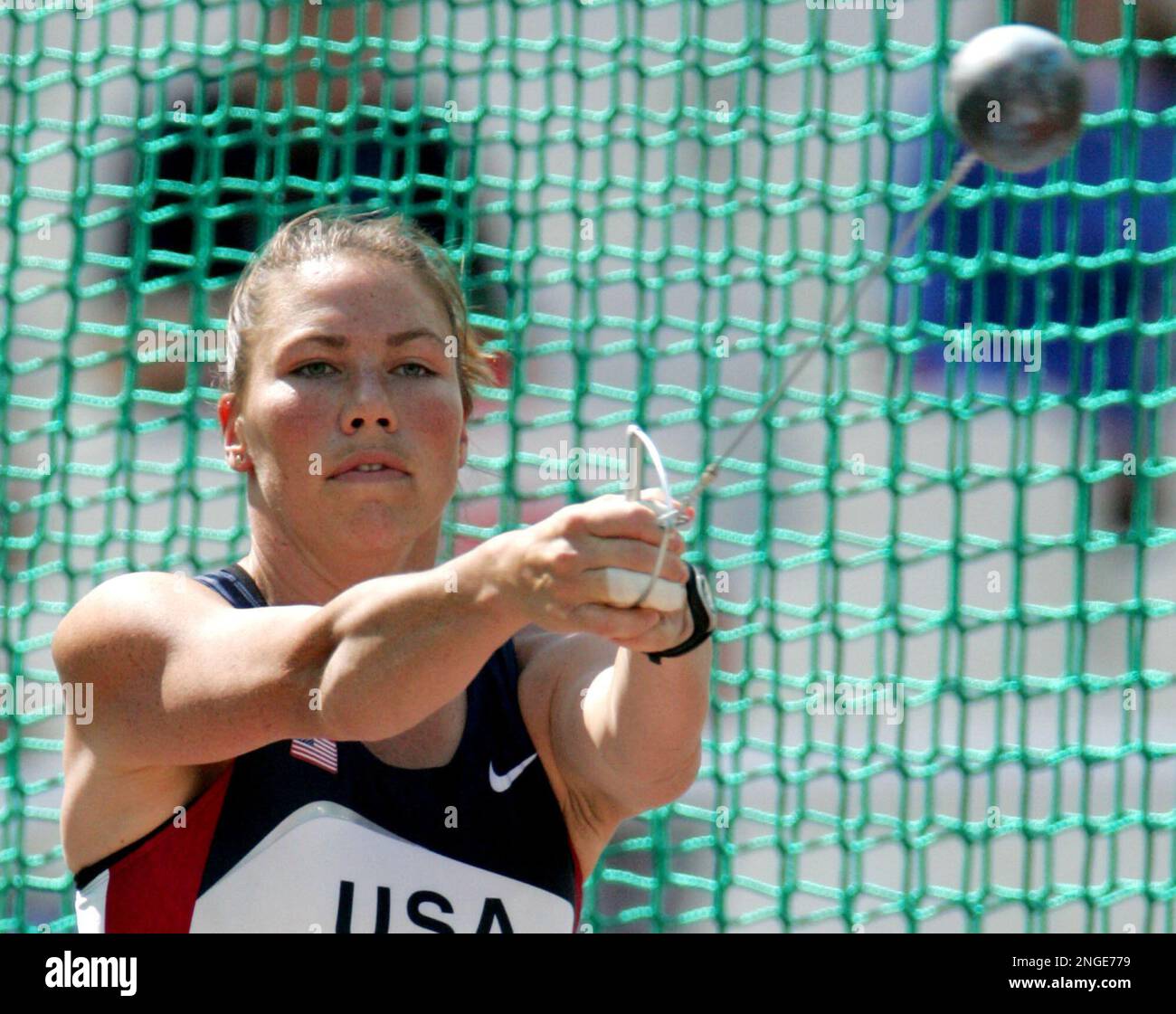 Anna Mahon of the US competes in the women's hammer throw at the 2004 ...