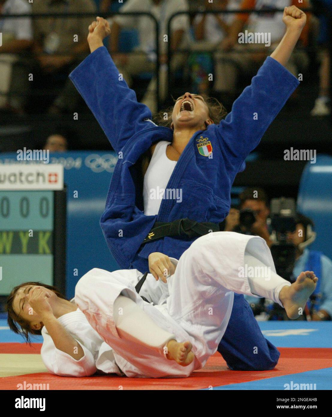 Lucia Morico, from Italy, right, reacts after beating Anastasiia ...