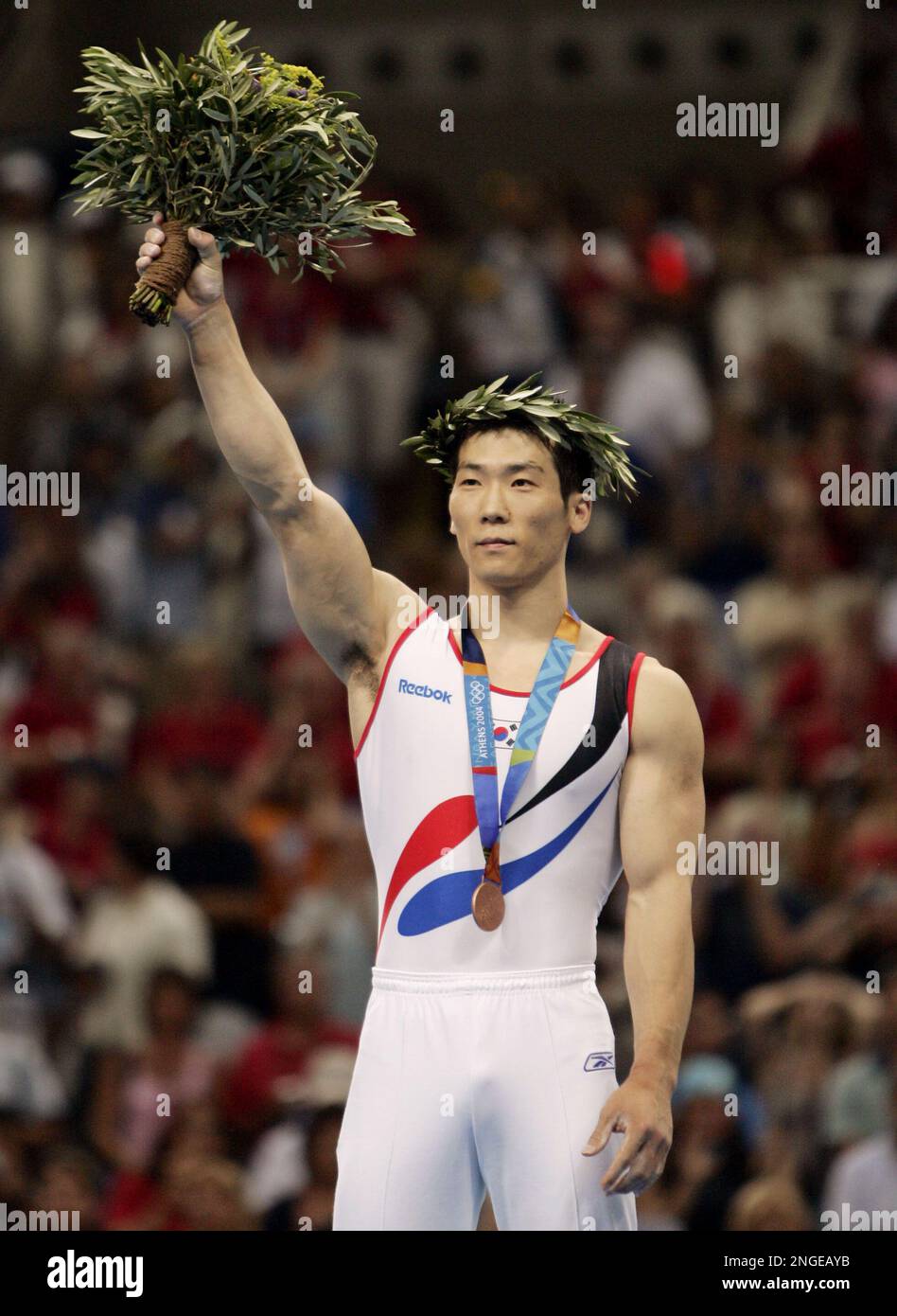 Korea's Yang Tae Young celebrates with his bronze medal during the ...