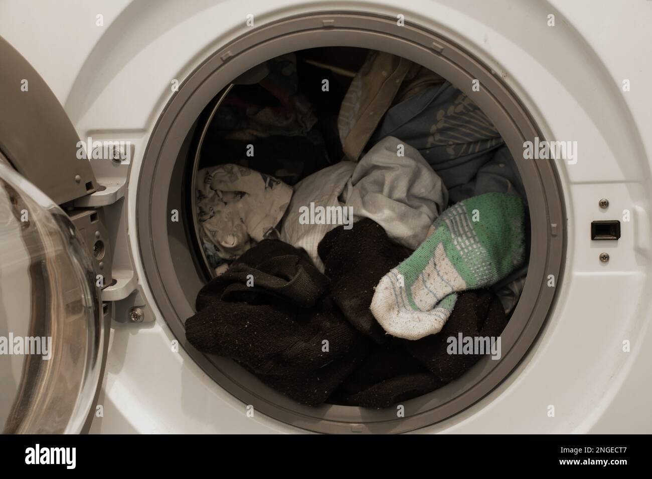 Self machine hi-res stock photography and images - Alamy