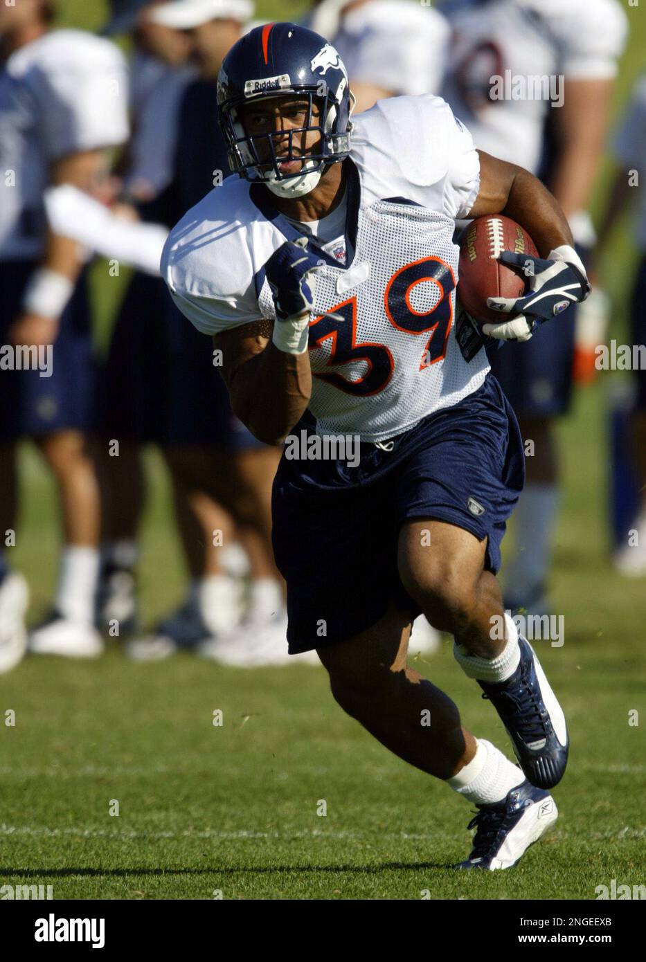 Denver Broncos fullback Kyle Johnson (39) breaks away during the ...