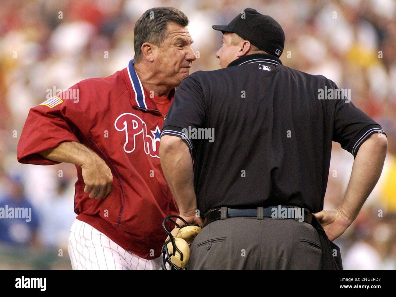 Philadelphia Phillies manager Larry Bowa, left, argues with home plate ...