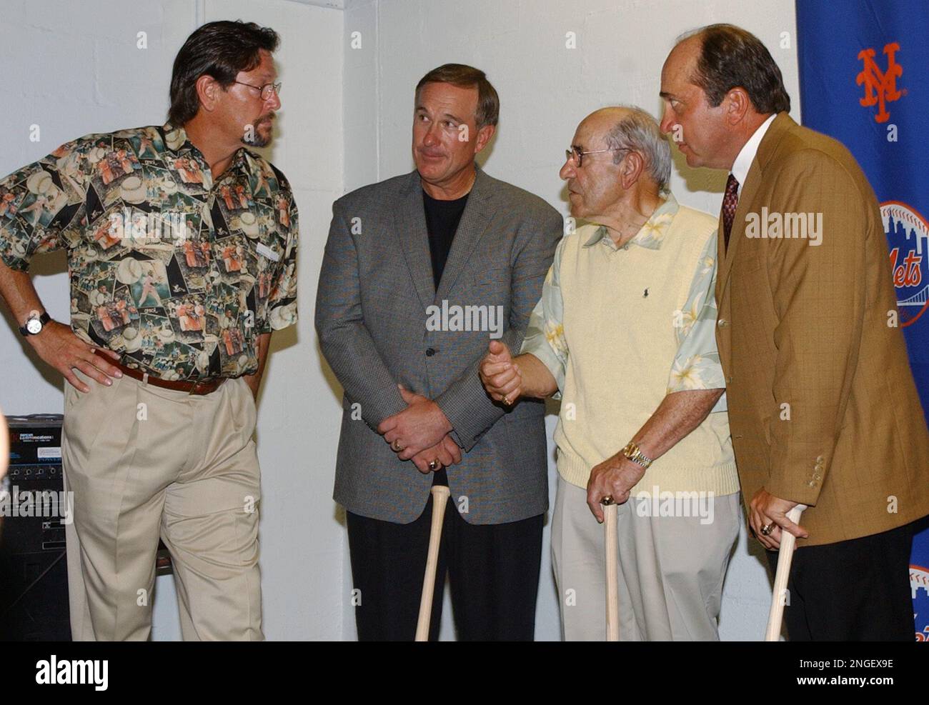 From left to right, Hall of Fame catchers Carlton Fisk, Gary Carter ...