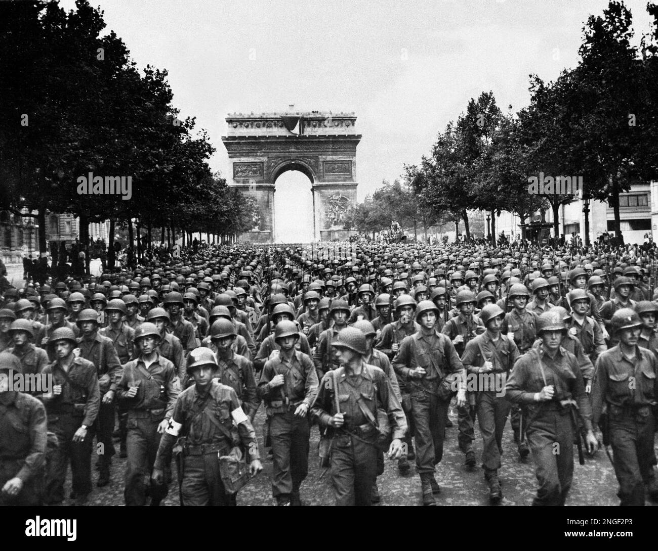 U.S. soldiers of Pennsylvania's 28th Infantry Division march along the ...