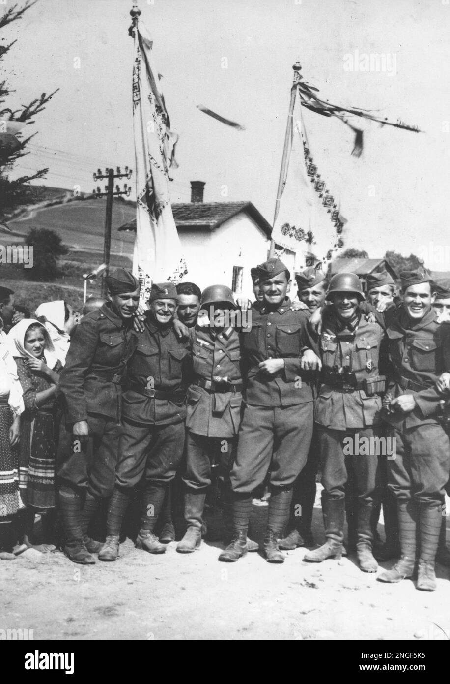 German and Slovak troops who fought together in the Nazi invasion of ...