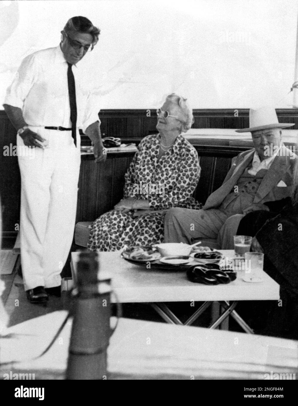 Wealthy Greek shipowner Aristotle Onassis entertains Sir Winston ...