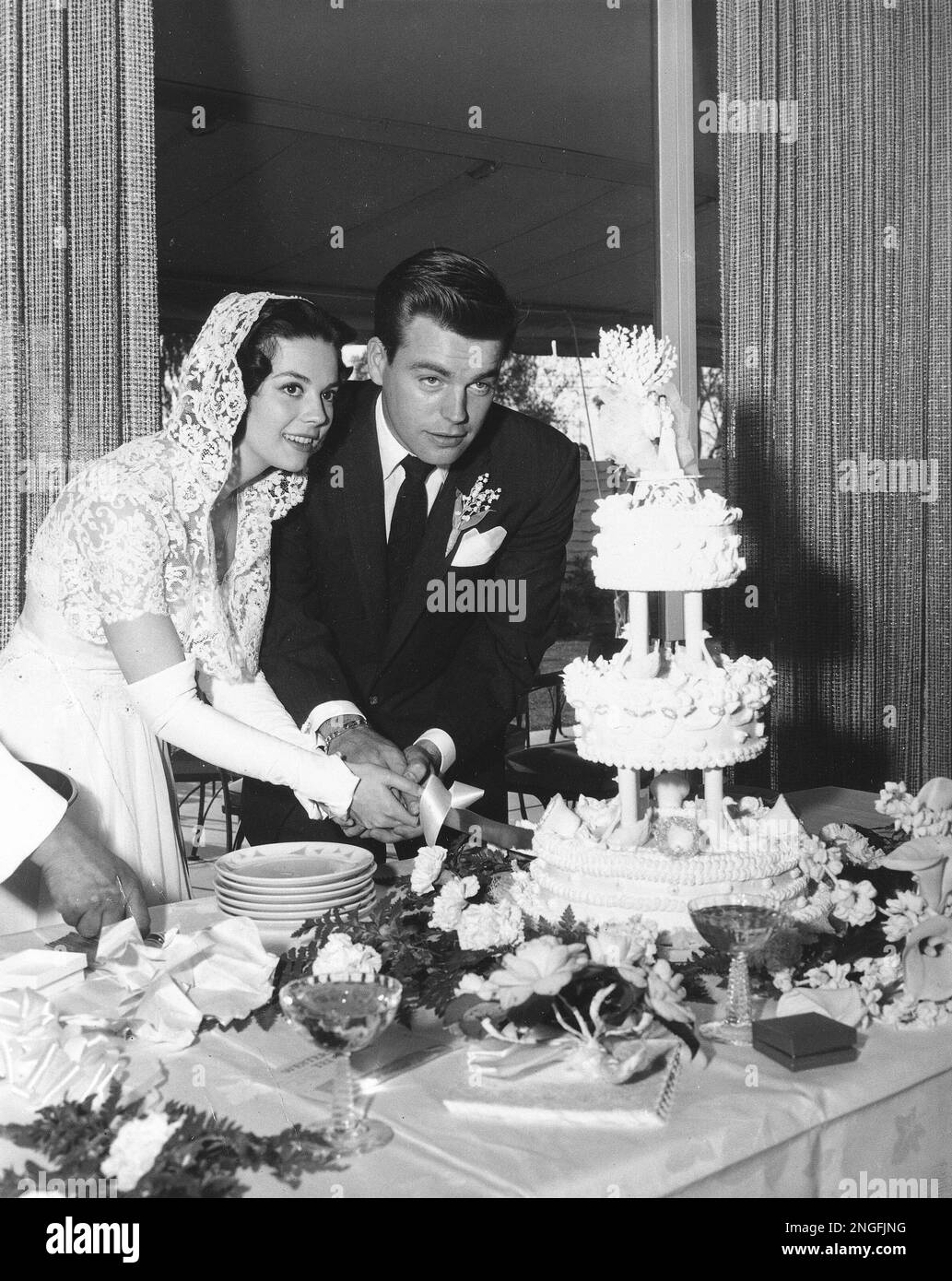 Robert And Natalie Wedding Inside Natalie Wood And Robert Wagner's