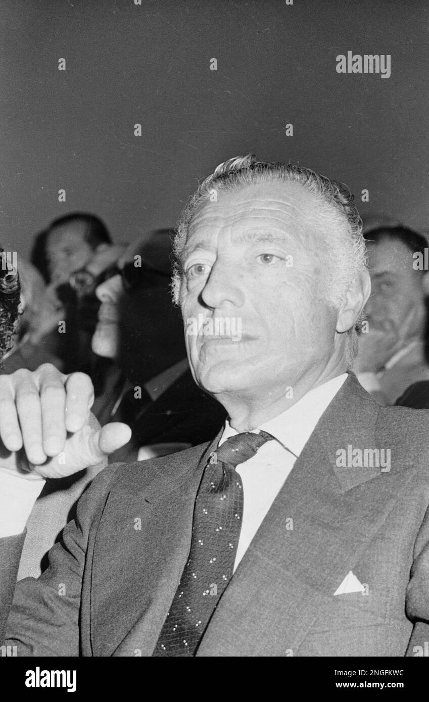 The chairman of Italian automobile manufacturer FIAT, Giovanni Agnelli ...