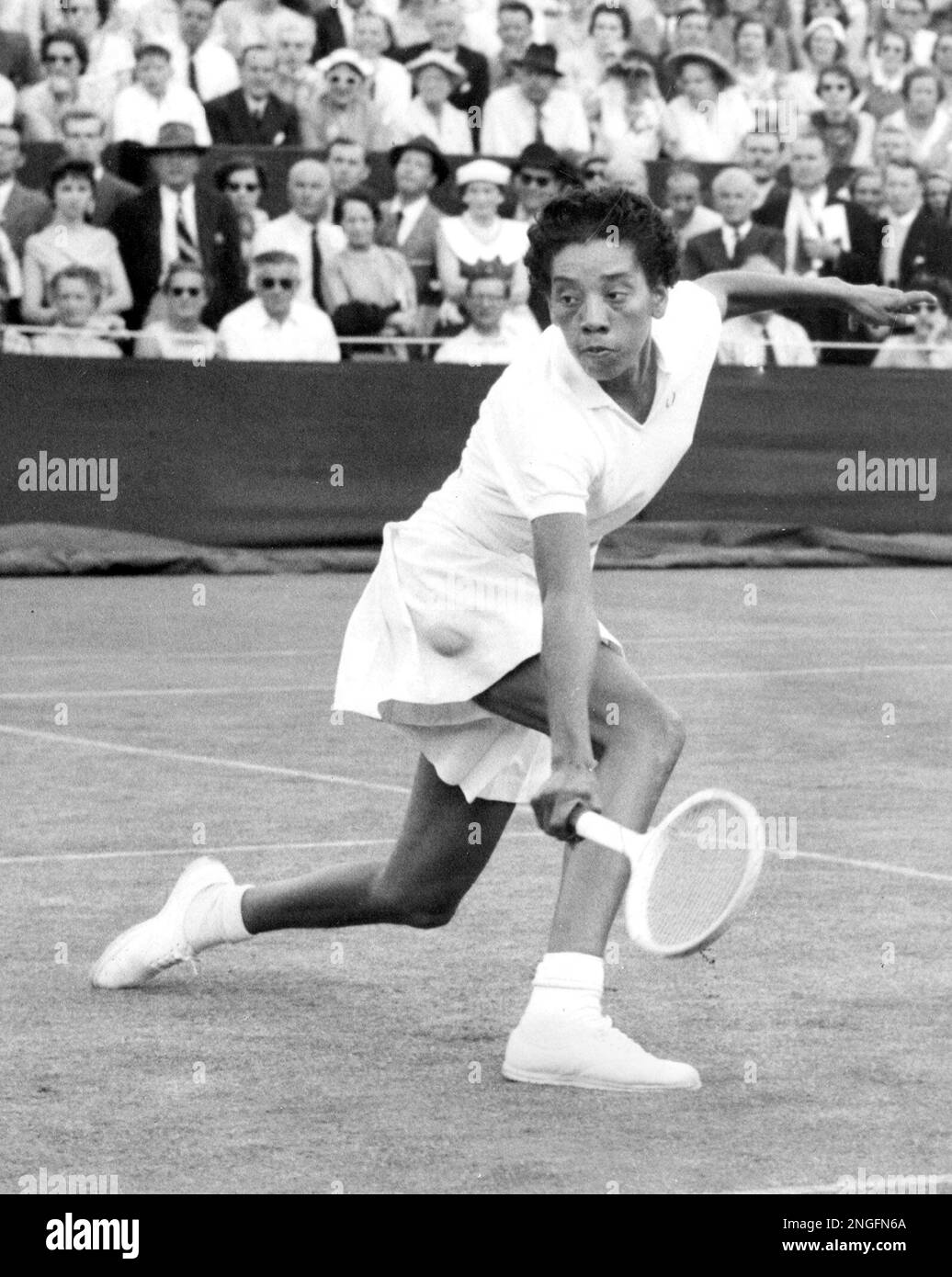 American athlete Althea Gibson returns to Germany's Edda Buding in the ...