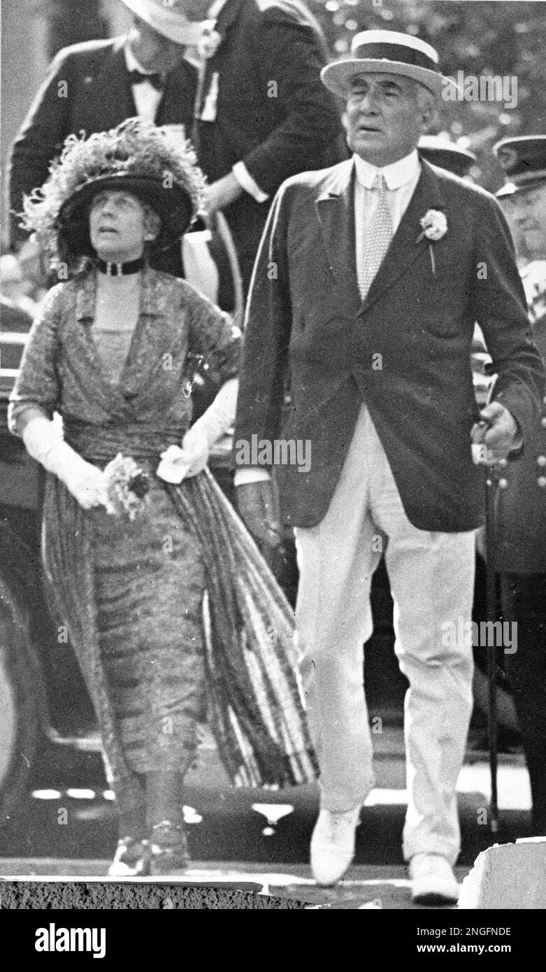 The 29th President of the United States, Warren G. Harding, and his ...