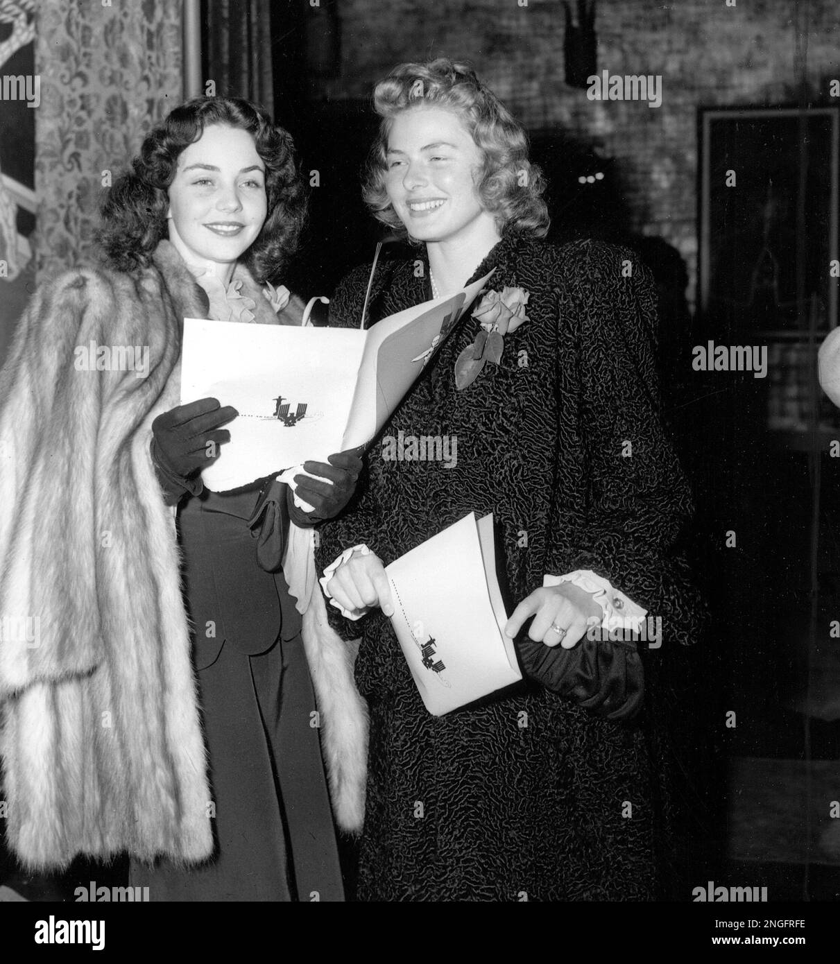 Oscar nominees Jennifer Jones, left, and Ingrid Bergman are shown at ...