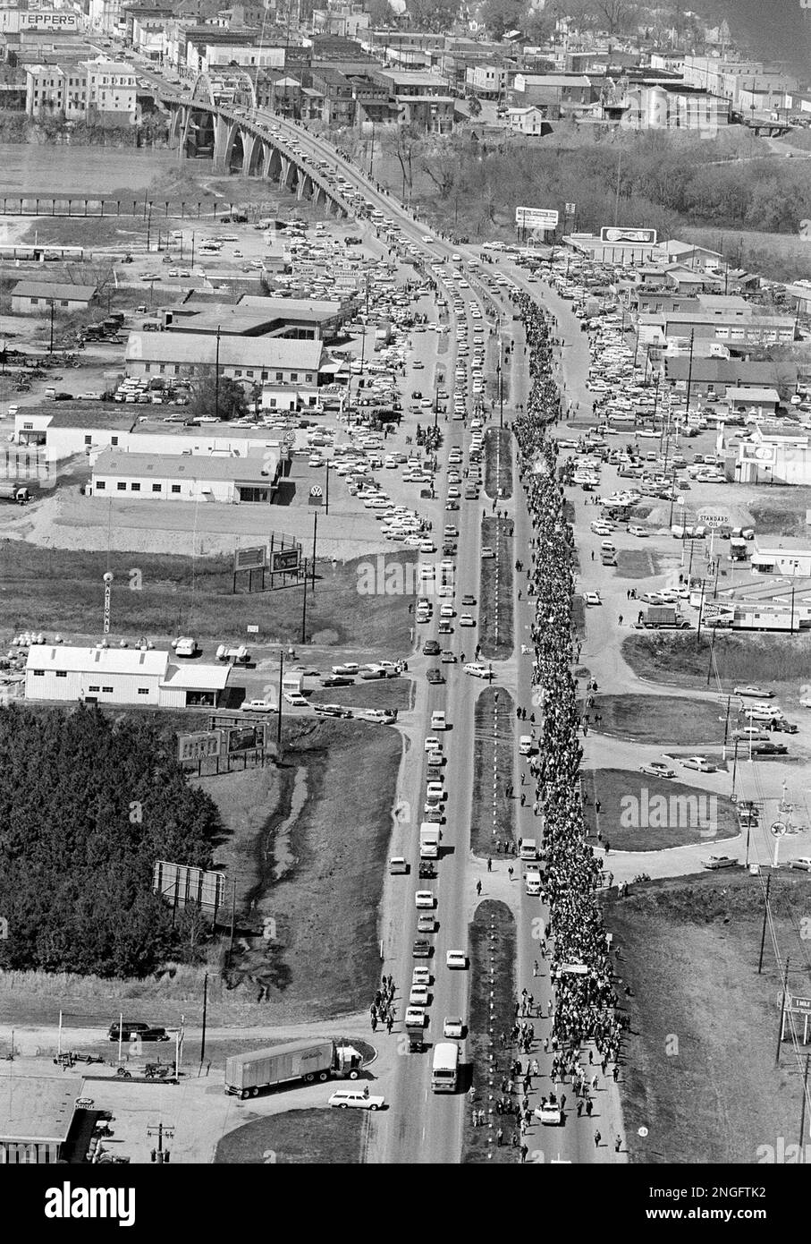 Demonstrators in the 50-mile march on Alabama's state Capitol at ...
