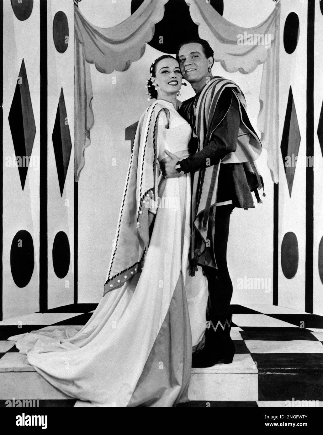 Patricia Morison and Alfred Drake pose together in the original ...